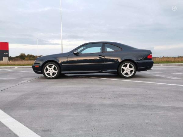 Green Mercedes-Benz clk-55-amg 2001 in Vilnius, with an engine capacity of 5.40 L and mileage of 111 thousand km for 11900 €, photo 11 on AUTOMOTO.COM.LV