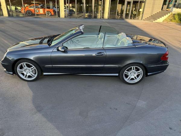 Grey Mercedes-Benz clk-55-amg 2008 in Vilnius, with an engine capacity of 5.50 L and mileage of 185 thousand km for 15000 €, photo 3 on AUTOMOTO.COM.LV