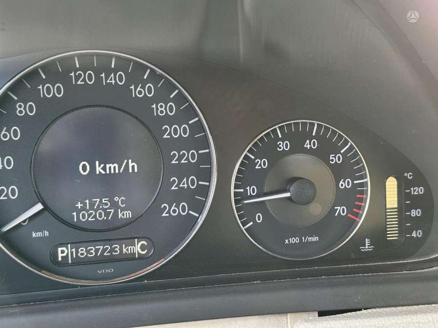 Grey Mercedes-Benz clk-55-amg 2008 in Vilnius, with an engine capacity of 5.50 L and mileage of 185 thousand km for 15000 €, photo 25 on AUTOMOTO.COM.LV