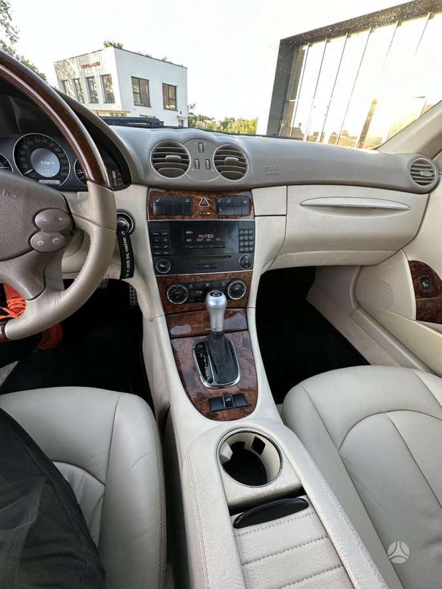 Grey Mercedes-Benz clk-55-amg 2008 in Vilnius, with an engine capacity of 5.50 L and mileage of 185 thousand km for 15000 €, photo 26 on AUTOMOTO.COM.LV