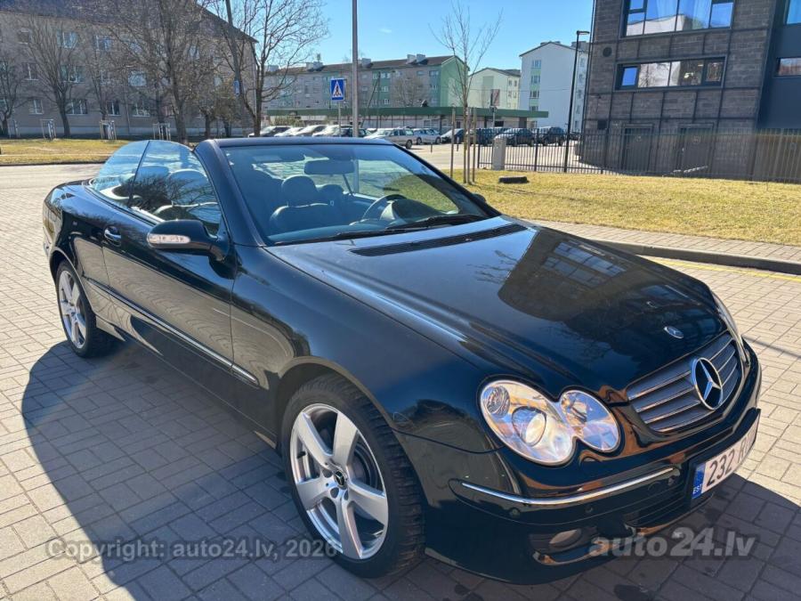 Melns Mercedes-Benz CLK-Class 2009 Tallina, ar dzinēja tilpumu 3.00 L un nobraukumu 257 tūkst. km par 9990 €, foto 16 vietnē AUTOMOTO.COM.LV