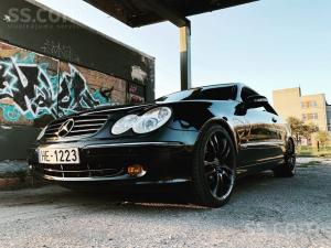 Melns Mercedes-Benz CLK-Class 2005 Rīga, ar dzinēja tilpumu 2.70 L un nobraukumu 295 tūkst. km par 4455 €, foto 12 vietnē AUTOMOTO.COM.LV