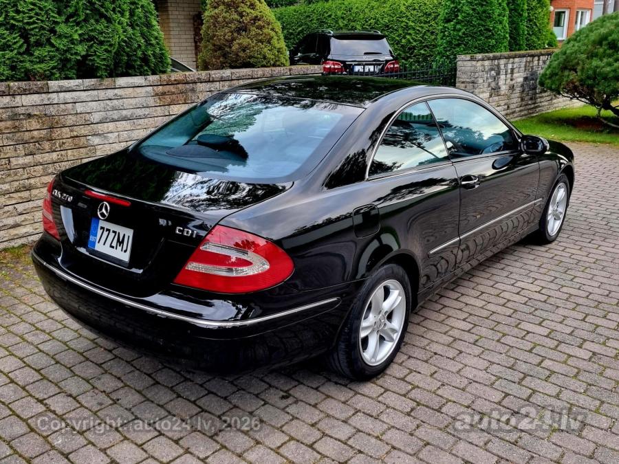 Melns Mercedes-Benz CLK-Class 2005 Tallina, ar dzinēja tilpumu 2.70 L un nobraukumu 200 tūkst. km par 7700 €, foto 9 vietnē AUTOMOTO.COM.LV