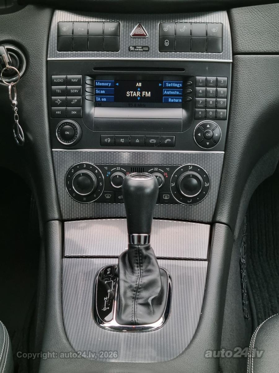 Black Mercedes-Benz CLK-Class 2005 in Tallinn, with an engine capacity of 2.70 L and mileage of 200 thousand km for 7700 €, photo 14 on AUTOMOTO.COM.LV