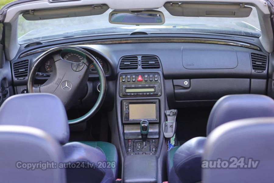 Zils Mercedes-Benz CLK-Class 2001 Tallina, ar dzinēja tilpumu 2.30 L un nobraukumu 236 tūkst. km par 4500 €, foto 5 vietnē AUTOMOTO.COM.LV