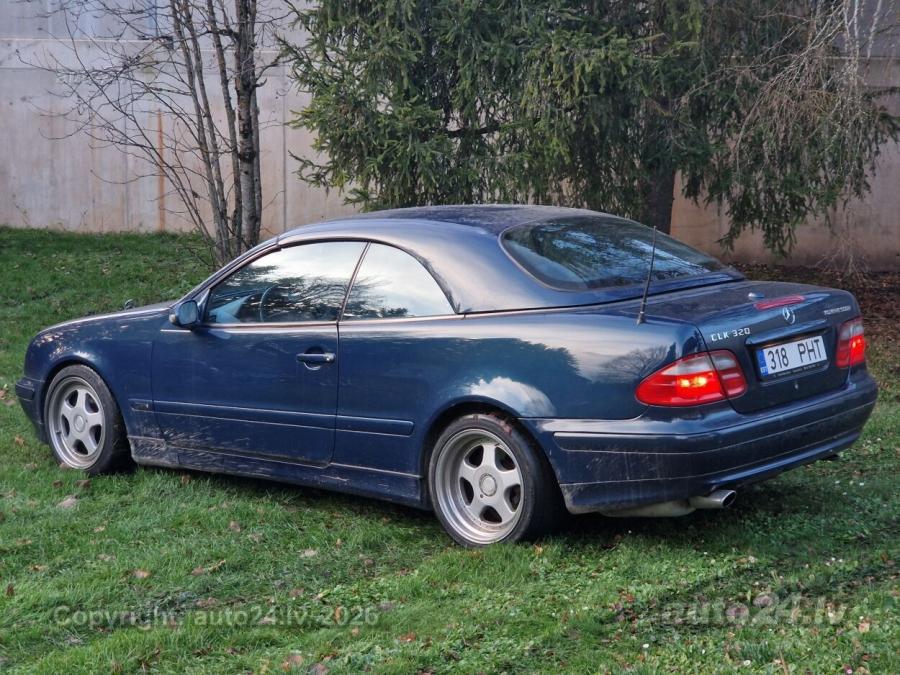 Zils Mercedes-Benz CLK-Class 2001 Tallina, ar dzinēja tilpumu 2.30 L un nobraukumu 236 tūkst. km par 4500 €, foto 9 vietnē AUTOMOTO.COM.LV