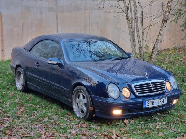 Zils Mercedes-Benz CLK-Class 2001 Tallina, ar dzinēja tilpumu 2.30 L un nobraukumu 236 tūkst. km par 4500 €, foto 9 vietnē AUTOMOTO.COM.LV