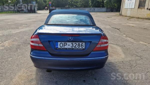 Mercedes-Benz CLK-Class 2003 Rīga vietnē Zils Mercedes-Benz CLK-Class 2003 Rīga, ar dzinēja tilpumu 1.80 L un nobraukumu 180 tūkst. km par 7770 €, foto 7 vietnē AUTOMOTO.COM.LV