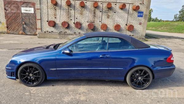 Mercedes-Benz CLK-Class 2003 Rīga vietnē Zils Mercedes-Benz CLK-Class 2003 Rīga, ar dzinēja tilpumu 1.80 L un nobraukumu 180 tūkst. km par 7770 €, foto 8 vietnē AUTOMOTO.COM.LV