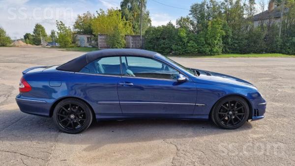 Mercedes-Benz CLK-Class 2003 Rīga vietnē Zils Mercedes-Benz CLK-Class 2003 Rīga, ar dzinēja tilpumu 1.80 L un nobraukumu 180 tūkst. km par 7770 €, foto 9 vietnē AUTOMOTO.COM.LV