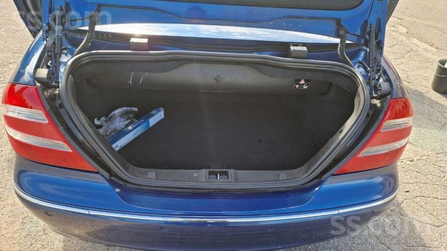 Zils Mercedes-Benz CLK-Class 2003 Rīga, ar dzinēja tilpumu 1.80 L un nobraukumu 180 tūkst. km par 7770 €, foto 10 vietnē AUTOMOTO.COM.LV