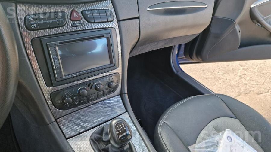 Zils Mercedes-Benz CLK-Class 2003 Rīga, ar dzinēja tilpumu 1.80 L un nobraukumu 180 tūkst. km par 7770 €, foto 17 vietnē AUTOMOTO.COM.LV