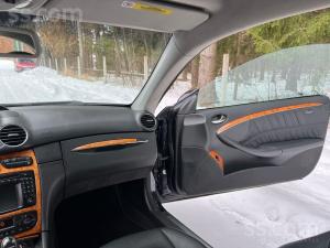 Zils Mercedes-Benz CLK-Class 2004 Rīga, ar dzinēja tilpumu 2.70 L un nobraukumu 337 tūkst. km par 3000 €, foto 9 vietnē AUTOMOTO.COM.LV