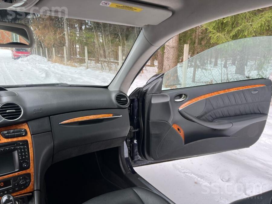 Zils Mercedes-Benz CLK-Class 2004 Rīga, ar dzinēja tilpumu 2.70 L un nobraukumu 337 tūkst. km par 3000 €, foto 9 vietnē AUTOMOTO.COM.LV