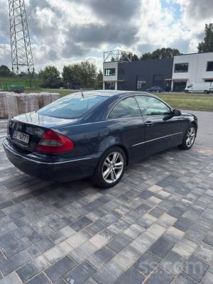 Blue Mercedes-Benz CLK-Class 2005 in Riga, with an engine capacity of 2.20 L and mileage of 306 thousand km for 3750 €, photo 4 on AUTOMOTO.COM.LV
