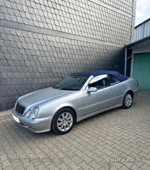 Pelēks Mercedes-Benz CLK-Class 2000 Tallina, ar dzinēja tilpumu 2.30 L un nobraukumu 215 tūkst. km par 5500 €, foto  vietnē AUTOMOTO.COM.LV