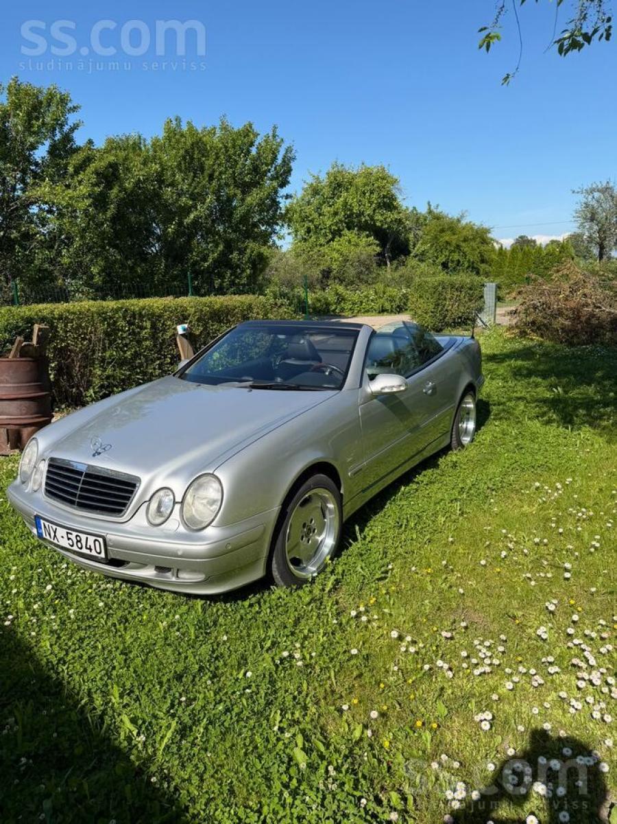 Pelēks Mercedes-Benz CLK-Class 2001 Ventspils, ar dzinēja tilpumu 2.30 L un nobraukumu 250 tūkst. km par 5200 €, foto 1 vietnē AUTOMOTO.COM.LV