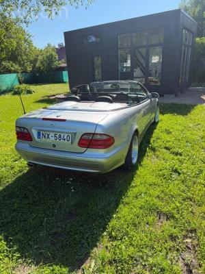 Pelēks Mercedes-Benz CLK-Class 2001 Ventspils, ar dzinēja tilpumu 2.30 L un nobraukumu 250 tūkst. km par 5200 €, foto 3 vietnē AUTOMOTO.COM.LV
