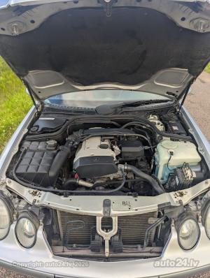 Grey Mercedes-Benz CLK-Class 1997 in Tallinn, with an engine capacity of 2.00 L and mileage of 0 thousand km for 3500 €, photo 8 on AUTOMOTO.COM.LV