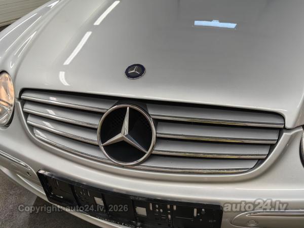 Mercedes-Benz CLK-Class 2002 Viljandi vietnē Pelēks Mercedes-Benz CLK-Class 2002 Viljandi, ar dzinēja tilpumu 2.60 L un nobraukumu 189 tūkst. km par 3590 €, foto 4 vietnē AUTOMOTO.COM.LV