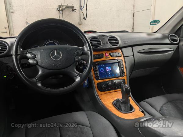 Mercedes-Benz CLK-Class 2002 Viljandi vietnē Pelēks Mercedes-Benz CLK-Class 2002 Viljandi, ar dzinēja tilpumu 2.60 L un nobraukumu 189 tūkst. km par 3590 €, foto 8 vietnē AUTOMOTO.COM.LV