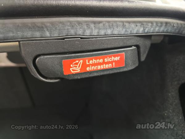 Mercedes-Benz CLK-Class 2002 Viljandi vietnē Pelēks Mercedes-Benz CLK-Class 2002 Viljandi, ar dzinēja tilpumu 2.60 L un nobraukumu 189 tūkst. km par 3590 €, foto 11 vietnē AUTOMOTO.COM.LV