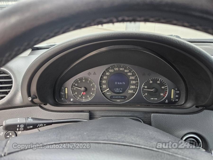 Grey Mercedes-Benz CLK-Class 2003 in Tallinn, with an engine capacity of 2.70 L and mileage of 404 thousand km for 5000 €, photo 18 on AUTOMOTO.COM.LV