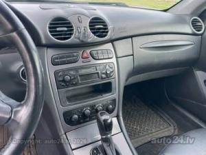 Grey Mercedes-Benz CLK-Class 2004 in Tallinn, with an engine capacity of 2.60 L and mileage of 260 thousand km for 2500 €, photo 7 on AUTOMOTO.COM.LV