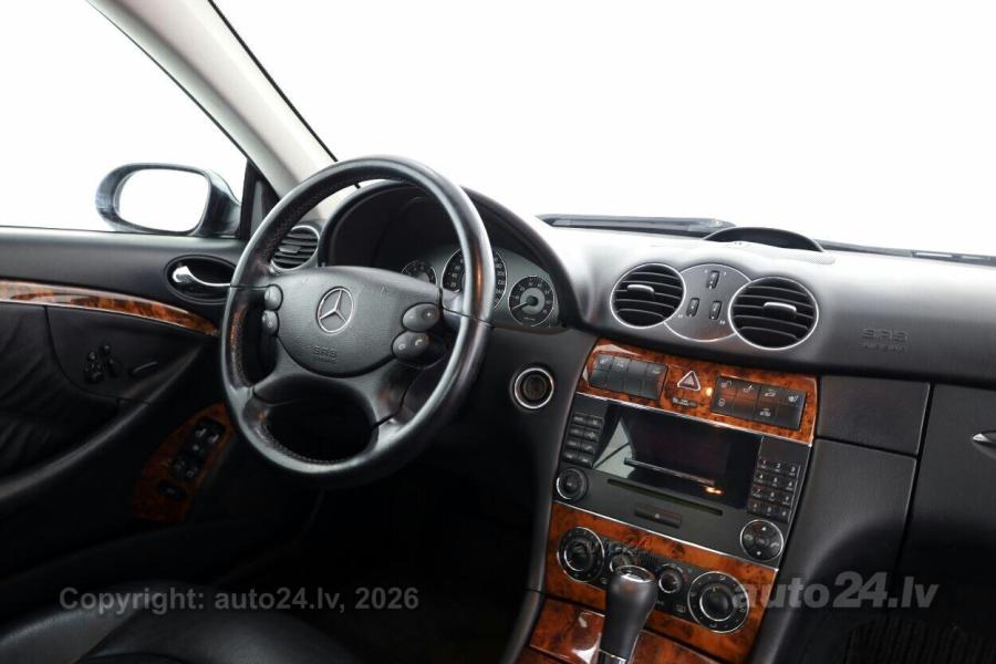 Pelēks Mercedes-Benz CLK-Class 2006 Tallina, ar dzinēja tilpumu 3.00 L un nobraukumu 245 tūkst. km par 2499 €, foto 5 vietnē AUTOMOTO.COM.LV