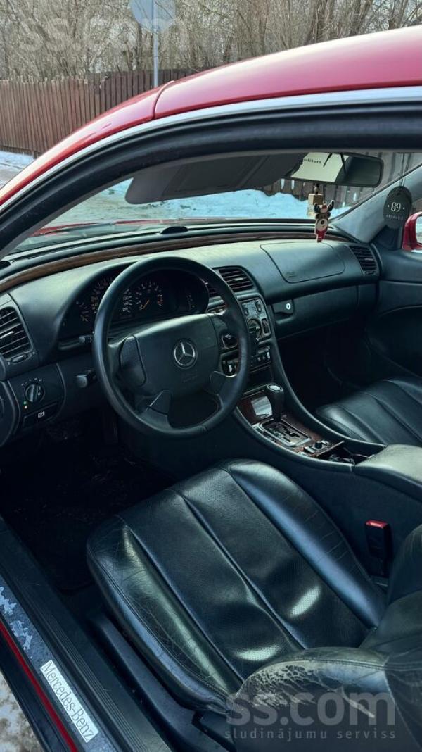 Sarkans Mercedes-Benz CLK-Class 1999 Rīga, ar dzinēja tilpumu 3.20 L un nobraukumu 170 tūkst. km par 3450 €, foto 4 vietnē AUTOMOTO.COM.LV