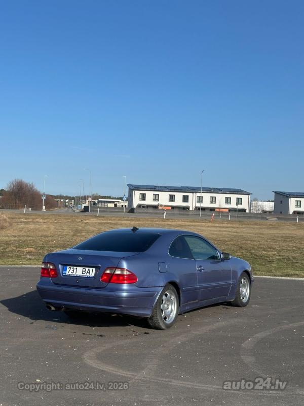 Violets Mercedes-Benz CLK-Class 2000 Tallina, ar dzinēja tilpumu 3.20 L un nobraukumu 302 tūkst. km par 1500 €, foto 2 vietnē AUTOMOTO.COM.LV