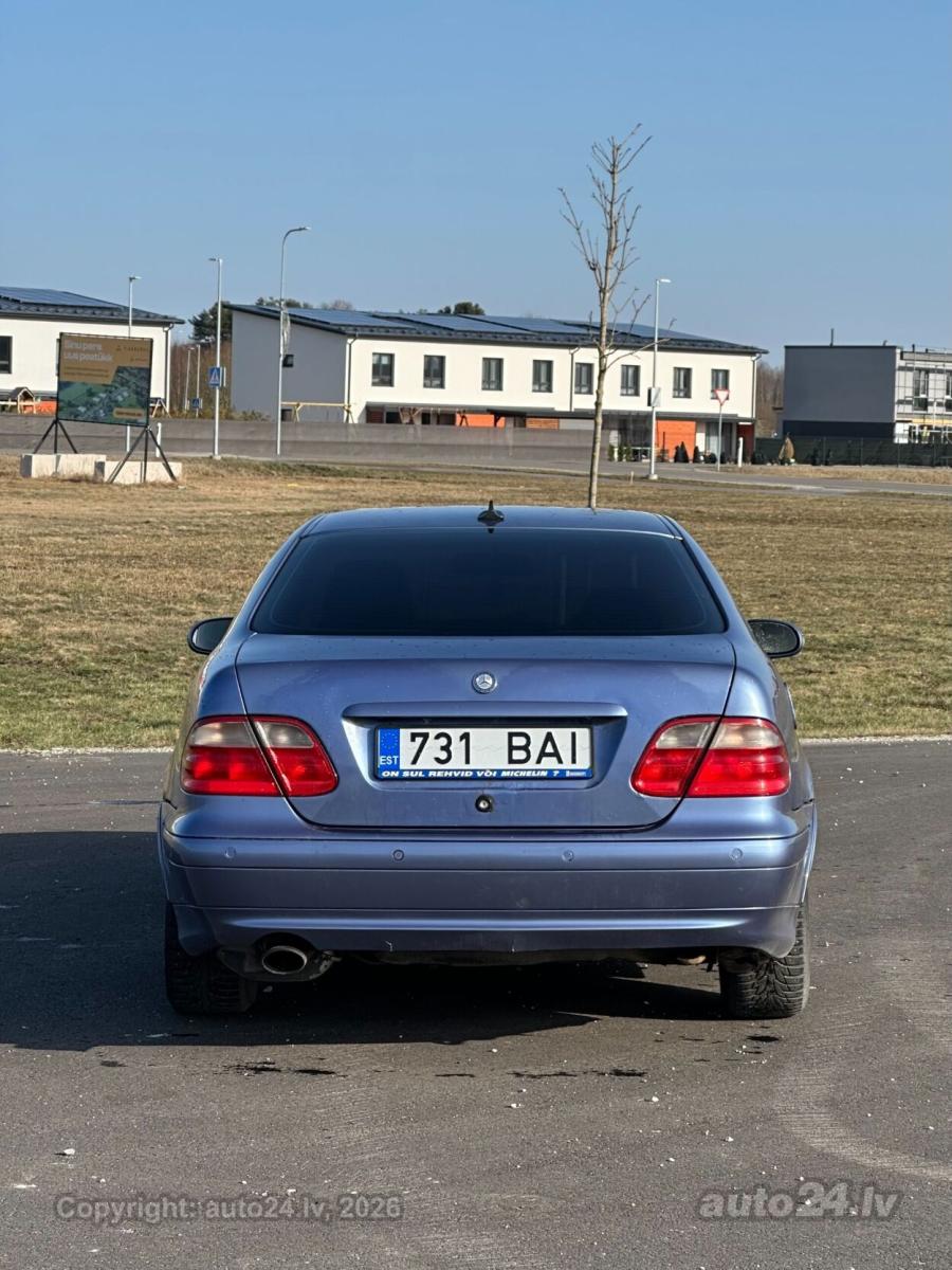 Violet Mercedes-Benz CLK-Class 2000 in Tallinn, with an engine capacity of 3.20 L and mileage of 302 thousand km for 1500 €, photo 4 on AUTOMOTO.COM.LV