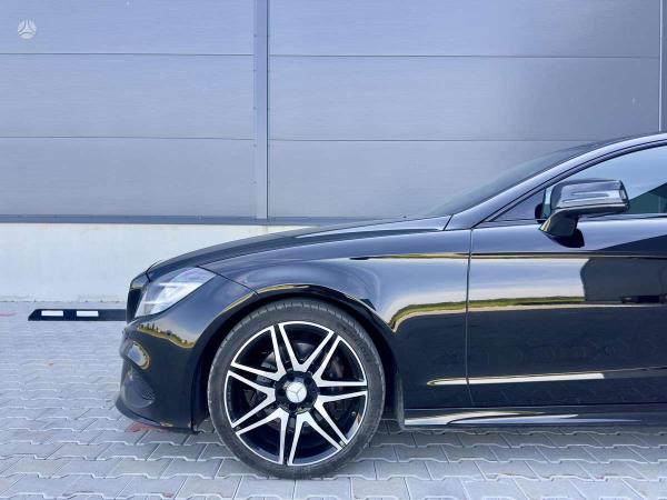 Черный Мерседес CLS 220 2015 в Шяуляй, объемом двигателя 2.20 л и пробегом 215 тыс. км за 12600 €, фото 4 на AUTOMOTO.COM.LV