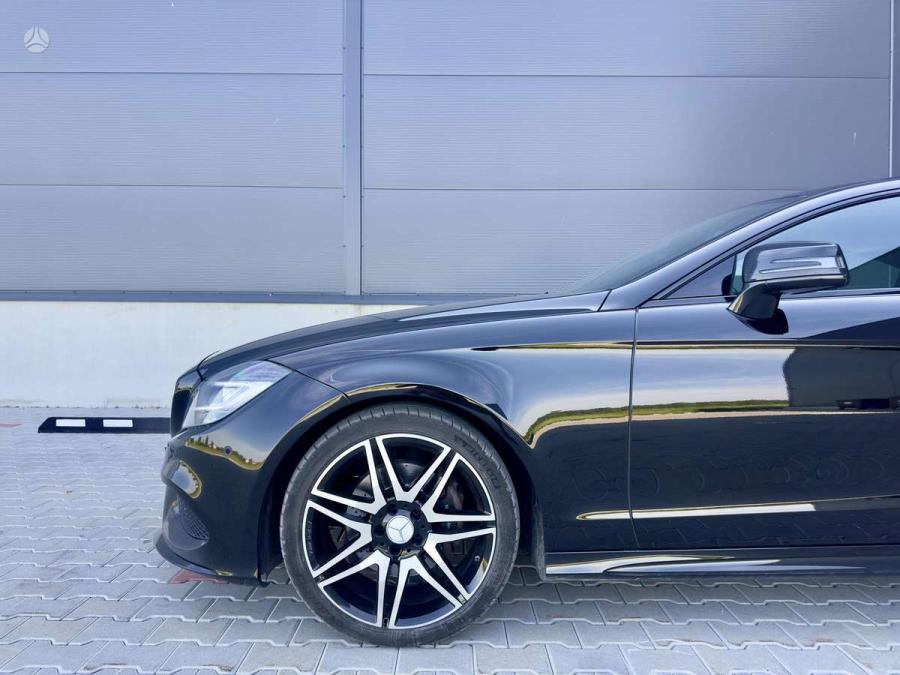 Черный Мерседес CLS 220 2015 в Шяуляй, объемом двигателя 2.20 л и пробегом 215 тыс. км за 12600 €, фото 5 на AUTOMOTO.COM.LV