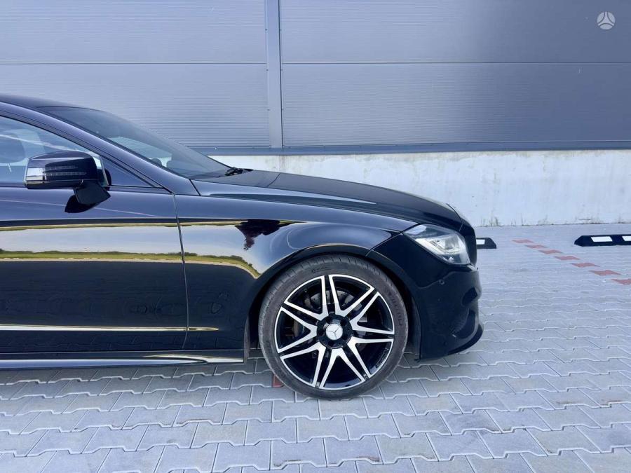Черный Мерседес CLS 220 2015 в Шяуляй, объемом двигателя 2.20 л и пробегом 215 тыс. км за 12600 €, фото 6 на AUTOMOTO.COM.LV