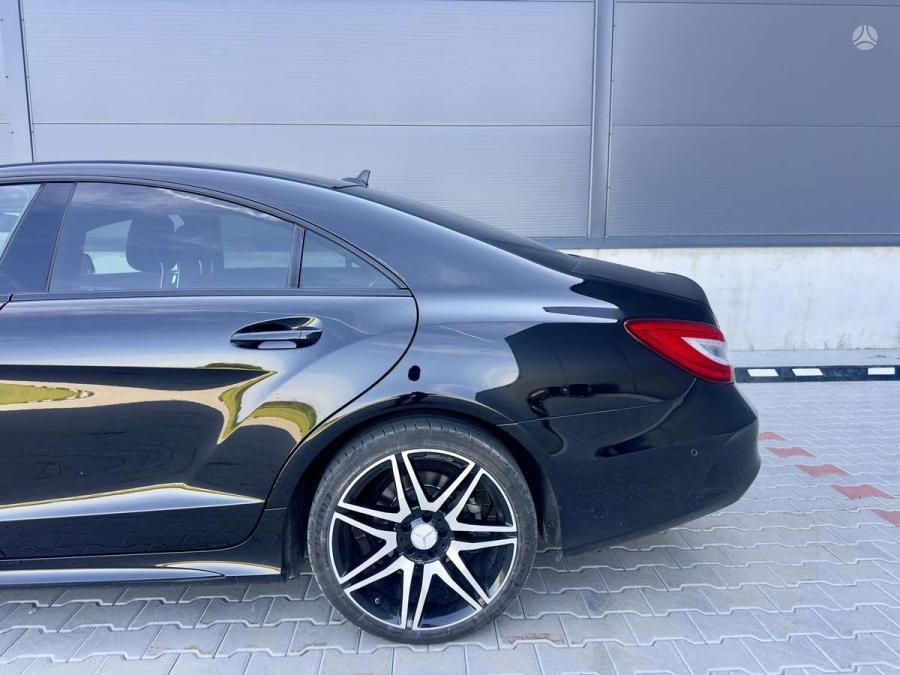 Черный Мерседес CLS 220 2015 в Шяуляй, объемом двигателя 2.20 л и пробегом 215 тыс. км за 12600 €, фото 9 на AUTOMOTO.COM.LV