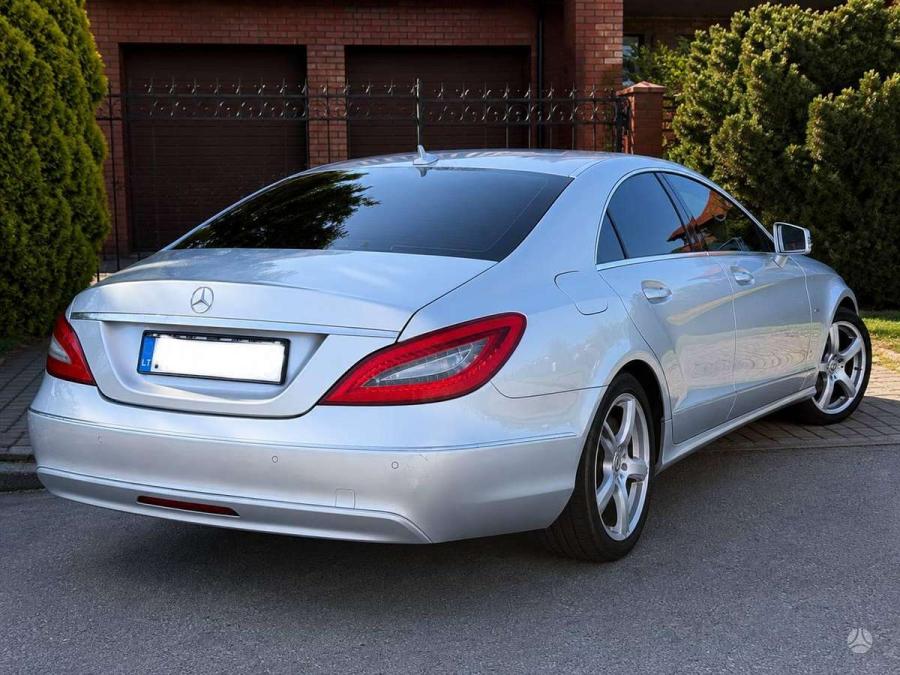 Серый Мерседес CLS 220 2012 в Клайпеда, объемом двигателя 2.20 л и пробегом 279 тыс. км за 10700 €, фото 6 на AUTOMOTO.COM.LV