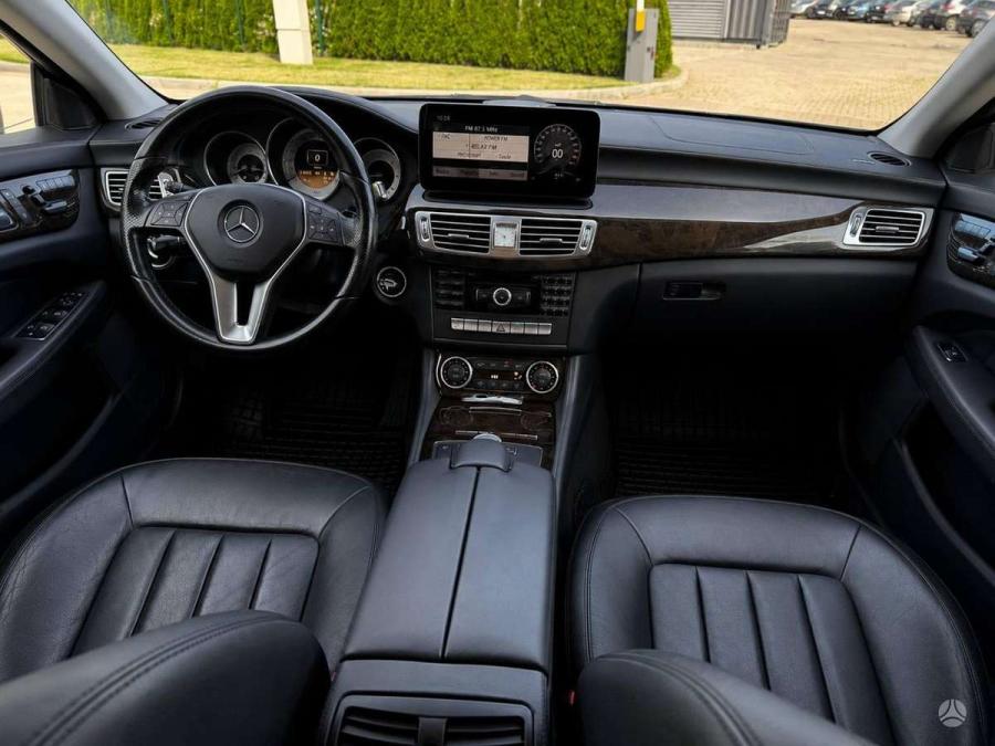 Серый Мерседес CLS 220 2012 в Клайпеда, объемом двигателя 2.20 л и пробегом 279 тыс. км за 10700 €, фото 8 на AUTOMOTO.COM.LV