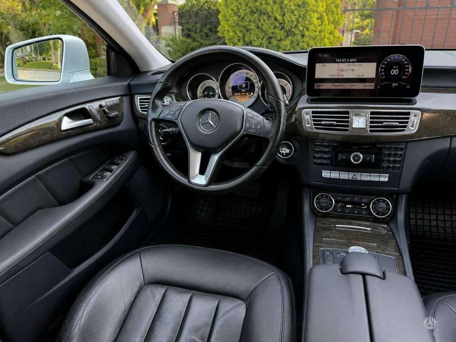 Серый Мерседес CLS 220 2012 в Клайпеда, объемом двигателя 2.20 л и пробегом 279 тыс. км за 10700 €, фото 9 на AUTOMOTO.COM.LV