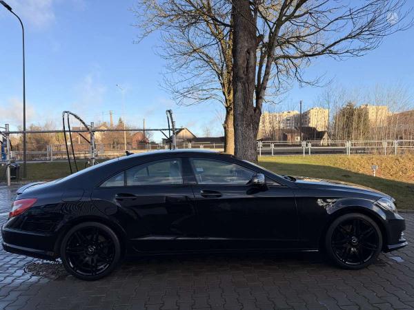 Melns Mercedes-Benz CLS 250 2011 Viļņa, ar dzinēja tilpumu 2.14 L un nobraukumu 201 tūkst. km par 12850 €, foto 4 vietnē AUTOMOTO.COM.LV