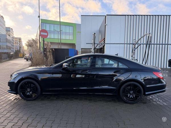 Melns Mercedes-Benz CLS 250 2011 Viļņa, ar dzinēja tilpumu 2.14 L un nobraukumu 201 tūkst. km par 12850 €, foto 8 vietnē AUTOMOTO.COM.LV