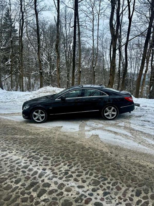 Черный Мерседес ЦЛС 250 2012 в Вильнюс, объемом двигателя 2.14 л и пробегом 180 тыс. км за 12799 €, фото 4 на AUTOMOTO.COM.LV