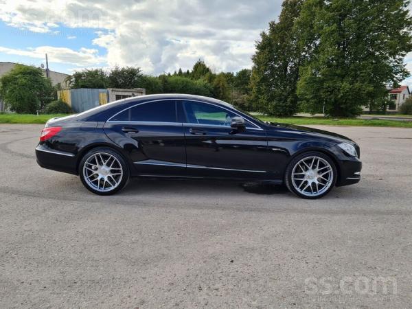 Black Mercedes-Benz CLS 250 2012 in Ogre, with an engine capacity of 2.20 L and mileage of 0 thousand km for 11700 €, photo 4 on AUTOMOTO.COM.LV