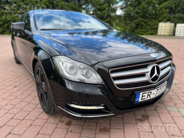 Black Mercedes-Benz CLS 250 2012 in Rezekne, with an engine capacity of 2.10 L and mileage of 365 thousand km for 9900 €, photo 3 on AUTOMOTO.COM.LV