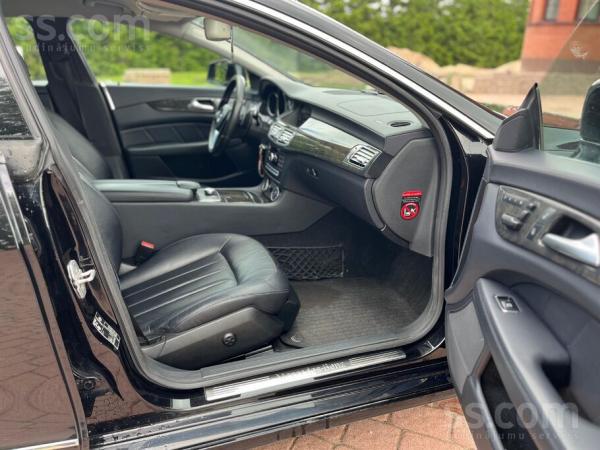 Black Mercedes-Benz CLS 250 2012 in Rezekne, with an engine capacity of 2.10 L and mileage of 365 thousand km for 9900 €, photo 7 on AUTOMOTO.COM.LV
