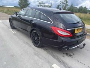 Black Mercedes-Benz CLS 250 2013 in Vilnius, with an engine capacity of 2.14 L and mileage of 177 thousand km for 4500 €, photo 5 on AUTOMOTO.COM.LV