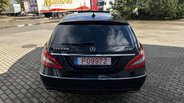 Melns Mercedes-Benz CLS 250 2013 Marijampole, ar dzinēja tilpumu 2.14 L un nobraukumu 276 tūkst. km par 12700 €, foto 9 vietnē AUTOMOTO.COM.LV