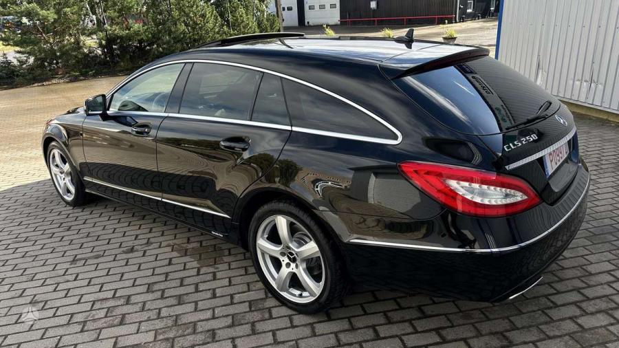 Melns Mercedes-Benz CLS 250 2013 Marijampole, ar dzinēja tilpumu 2.14 L un nobraukumu 276 tūkst. km par 12700 €, foto 11 vietnē AUTOMOTO.COM.LV