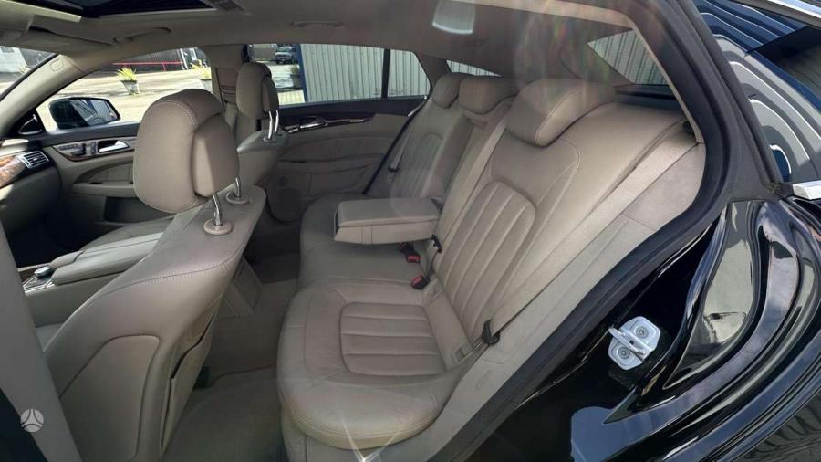 Melns Mercedes-Benz CLS 250 2013 Marijampole, ar dzinēja tilpumu 2.14 L un nobraukumu 276 tūkst. km par 12700 €, foto 15 vietnē AUTOMOTO.COM.LV