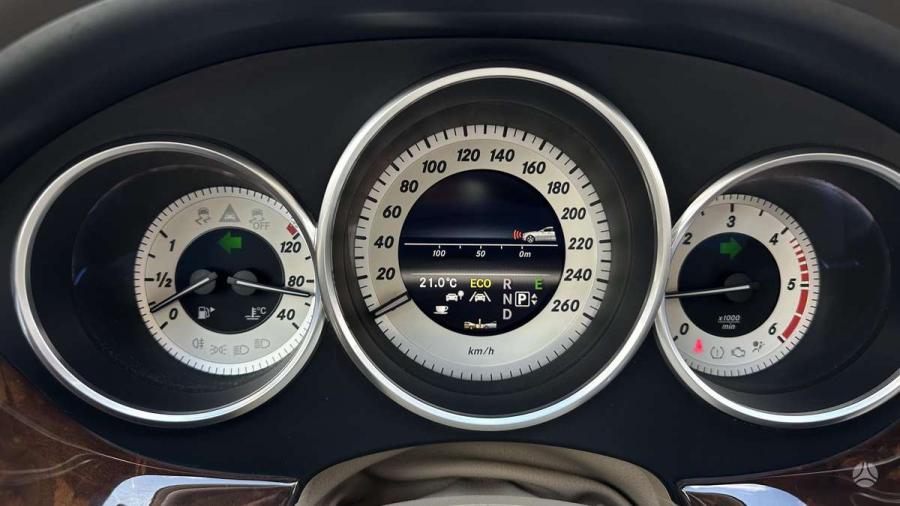 Melns Mercedes-Benz CLS 250 2013 Marijampole, ar dzinēja tilpumu 2.14 L un nobraukumu 276 tūkst. km par 12700 €, foto 23 vietnē AUTOMOTO.COM.LV